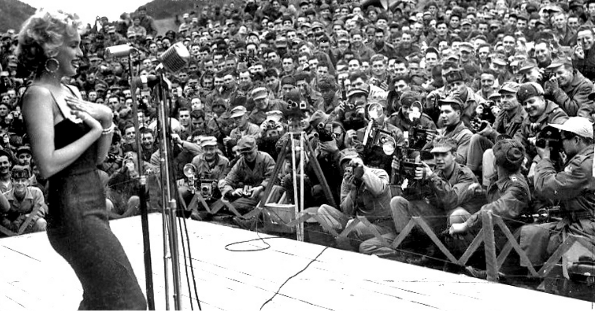 7 key facts about the USO's 80 years of service | We Are The Mighty
