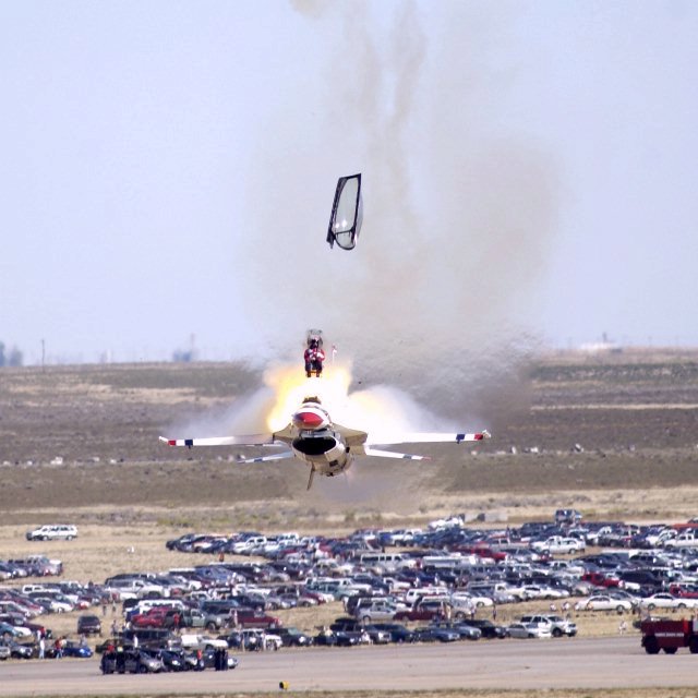 11 amazing facts about aircraft ejection seats | We Are The Mighty