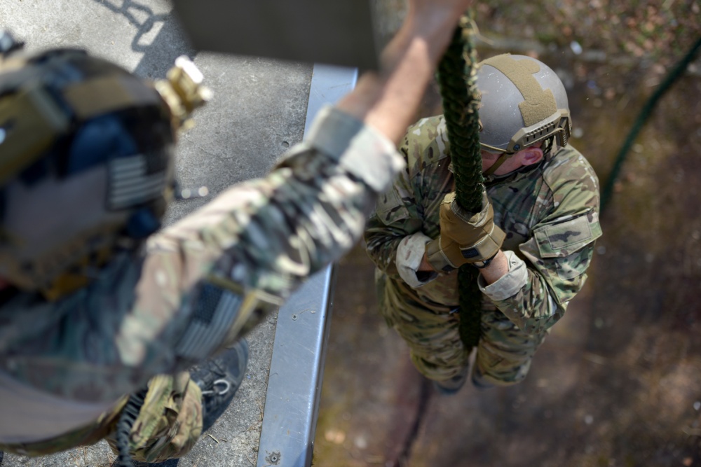 These are the differences between Airborne and Air Assault