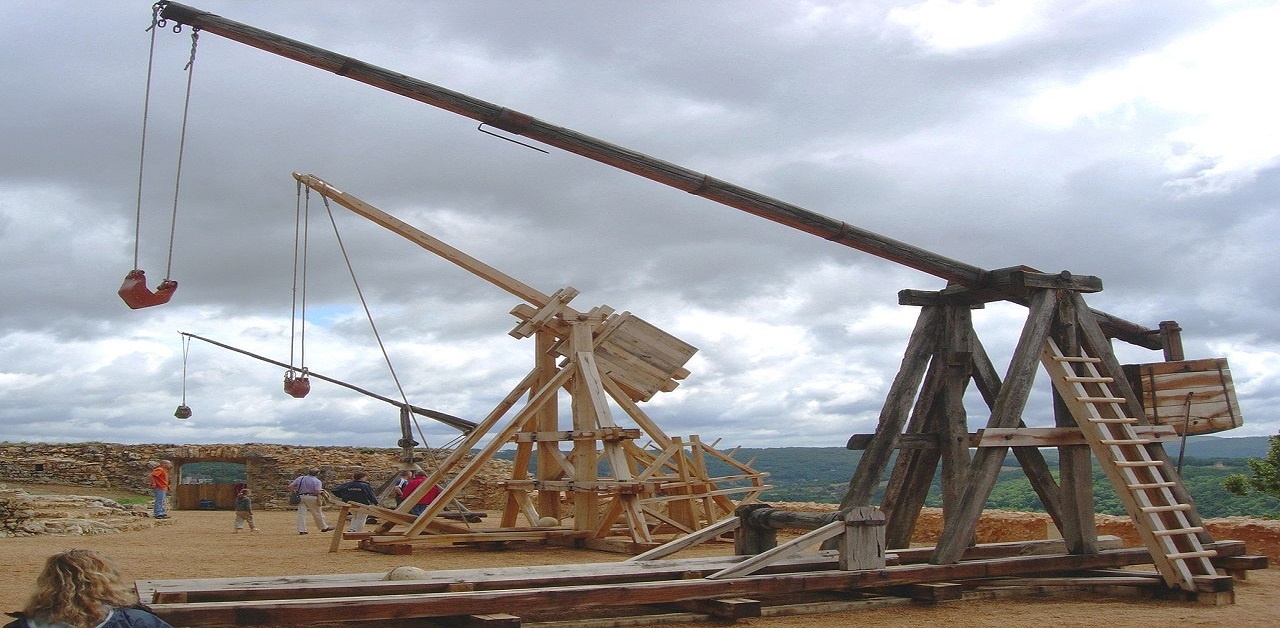 This is why the trebuchet was the superior siege engine | We Are The Mighty