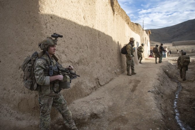 6 reasons why 'Platoon' should have been about Sergeant Barnes