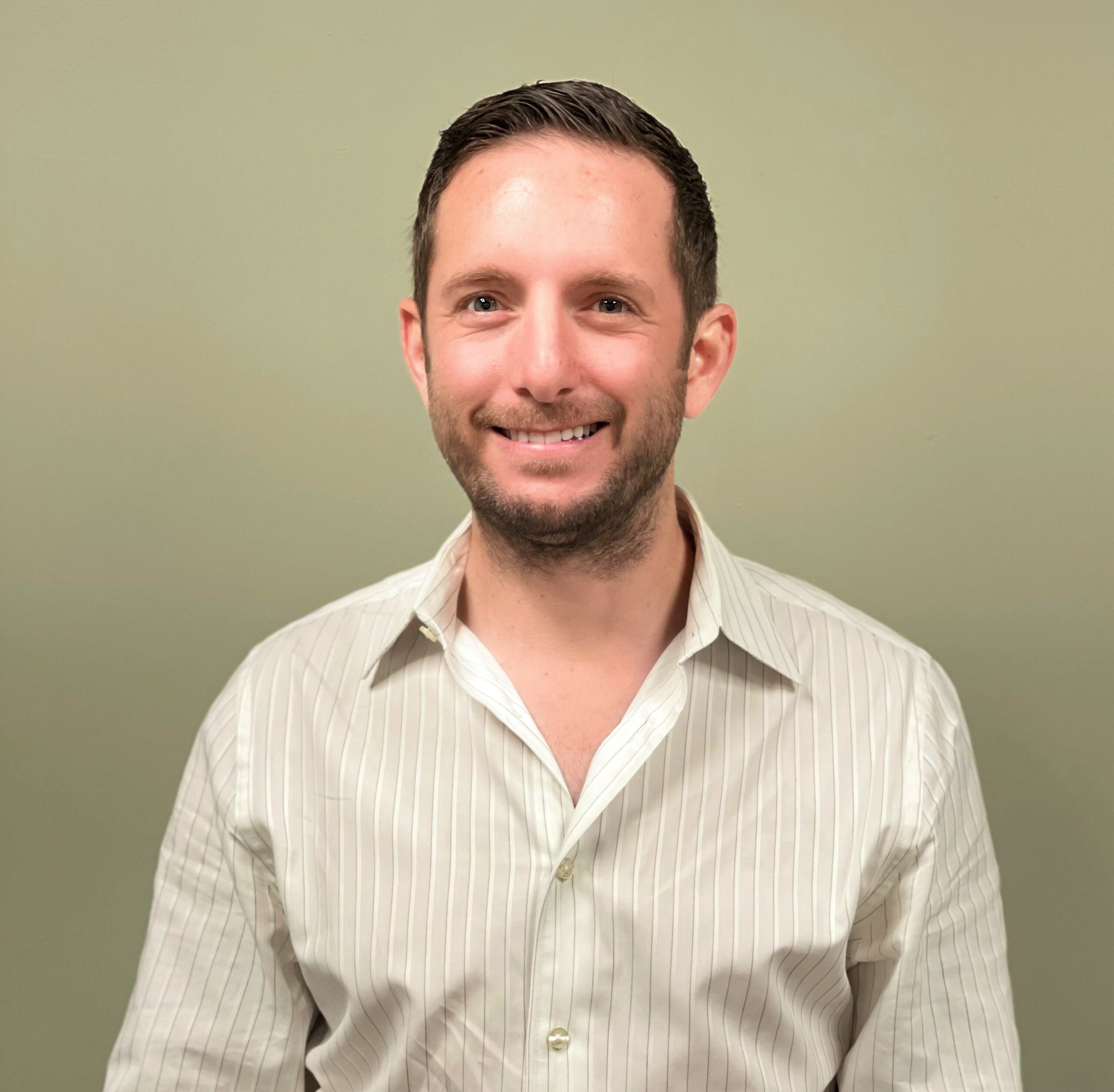 Army veteran looks back on service while paying it forward