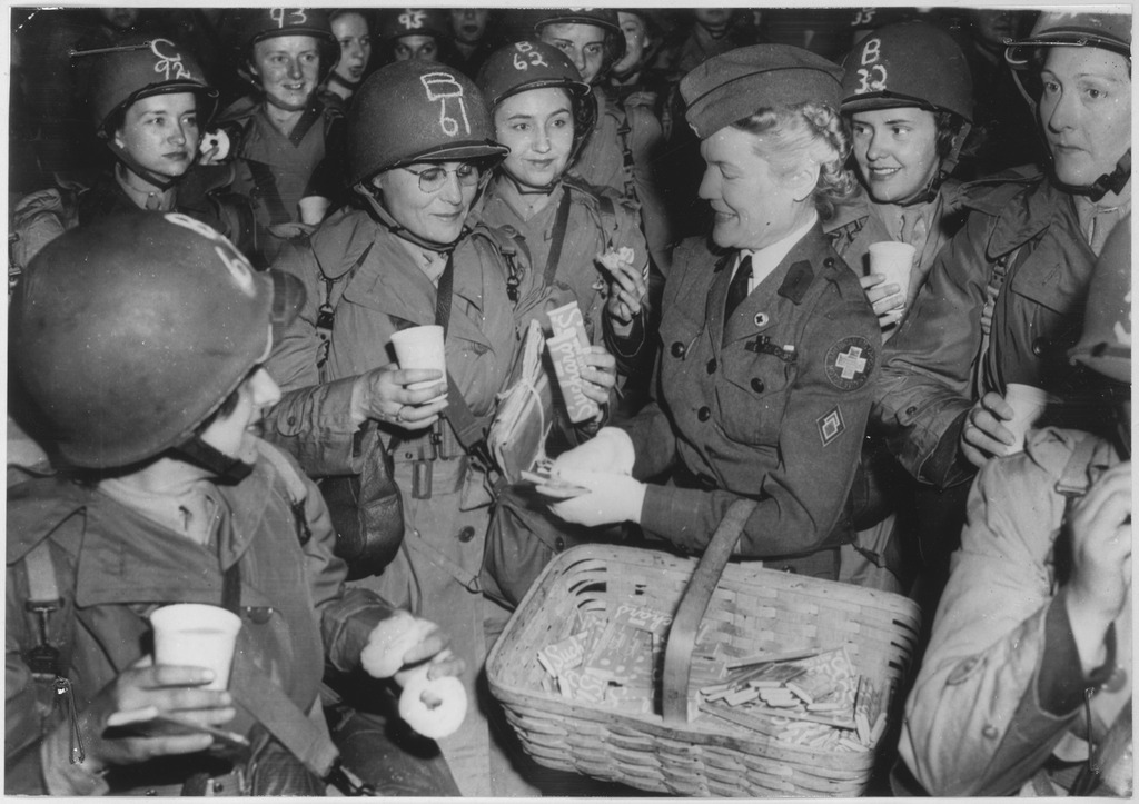 4 ways America empowered women in order to win WWII
