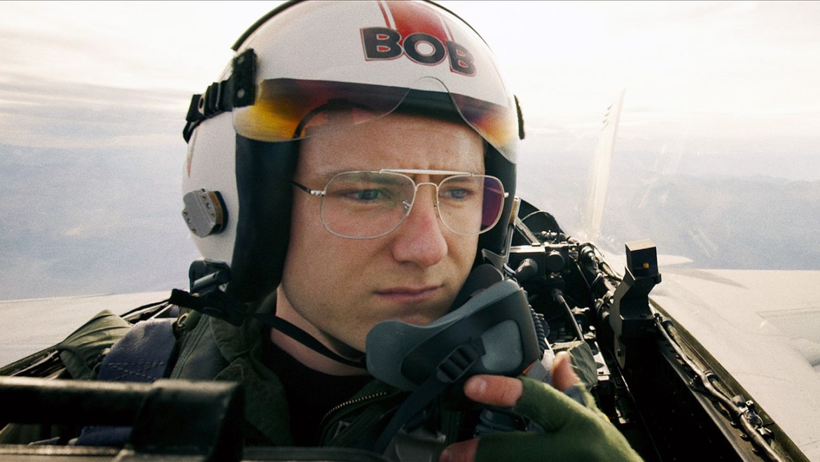 Behind the scenes of Top Gun: Maverick with Phoenix and Bob