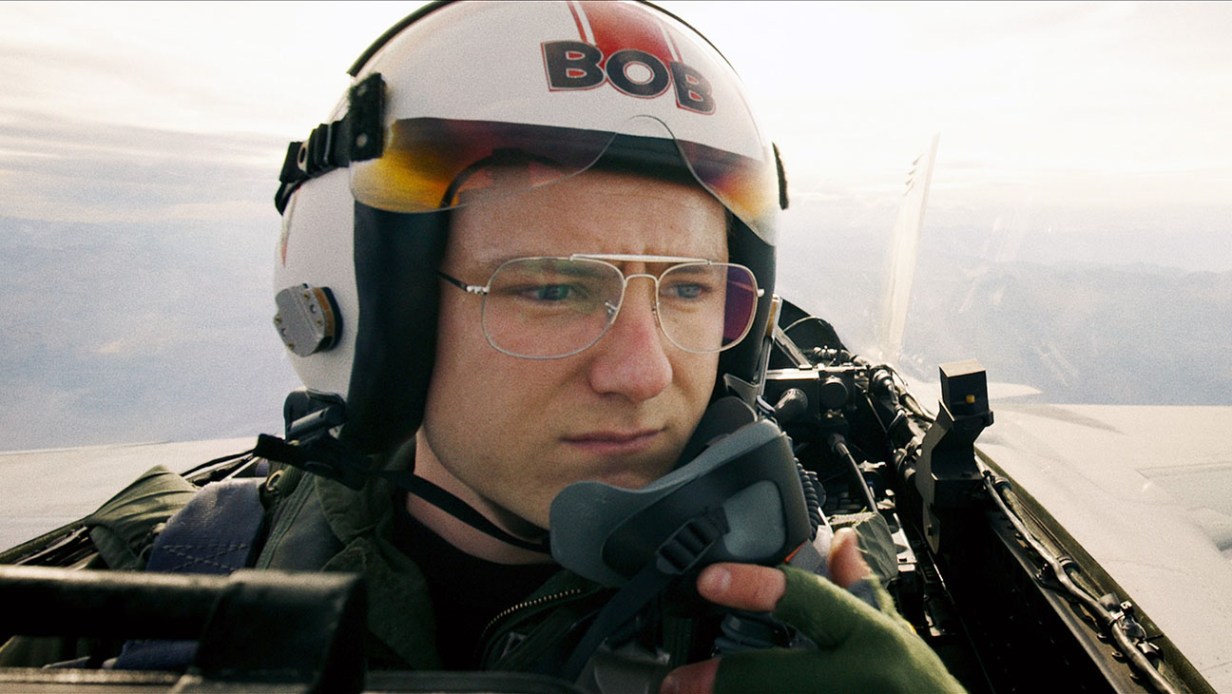 Behind the scenes of Top Gun: Maverick with Phoenix and Bob