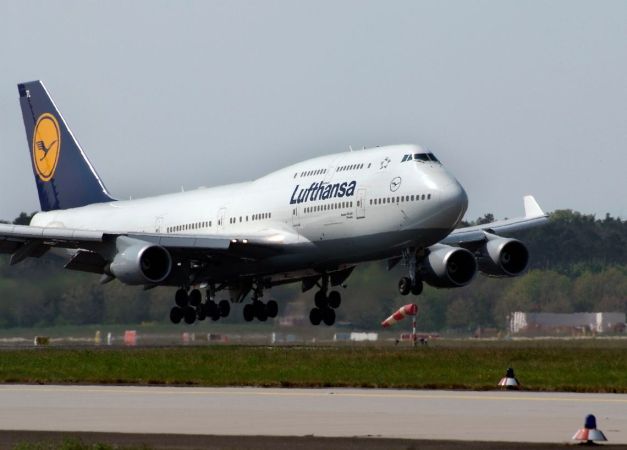 The military is the reason for the Boeing 747's iconic hump