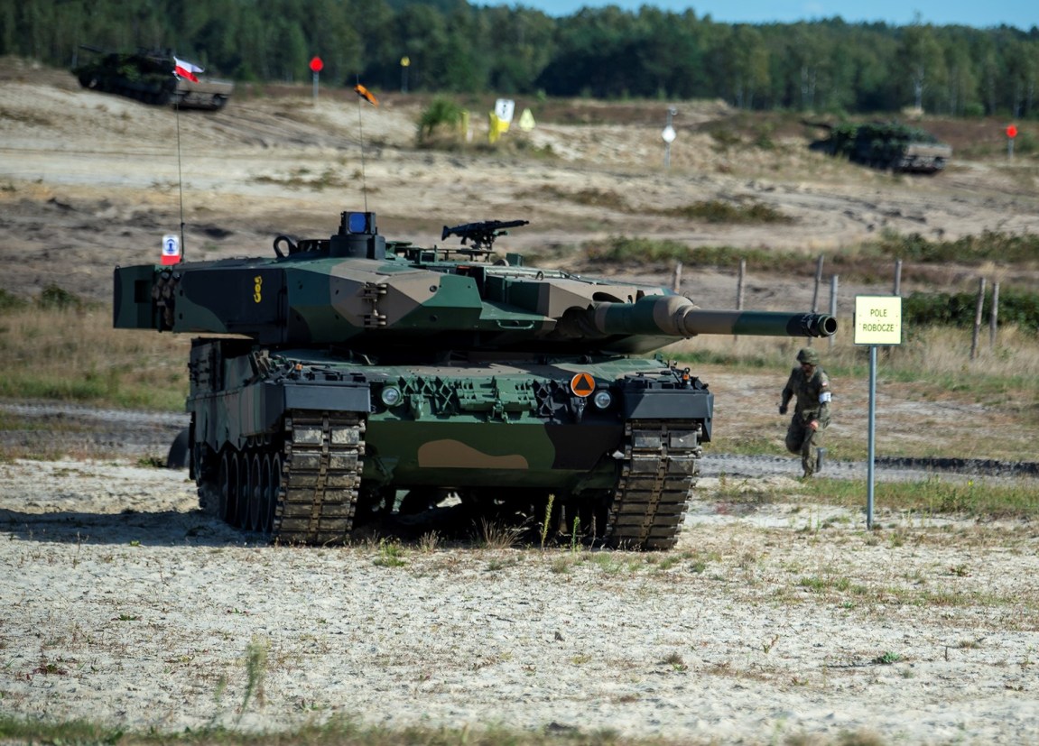 Germany and the US are giving Leopard 2 and Abrams tanks to Ukraine