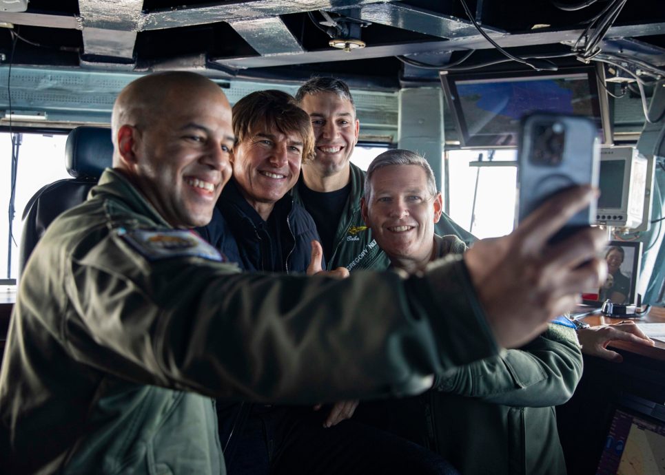 Tom Cruise receives Navy’s highest civilian honor