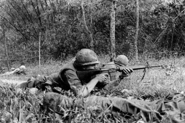 The rise, fall and resurgence of the battle rifle