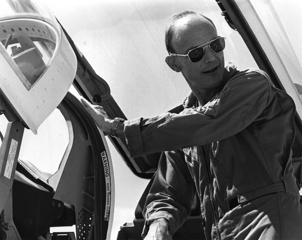 Apollo 16 astronaut Rear Adm. Ken Mattingly dead at 87