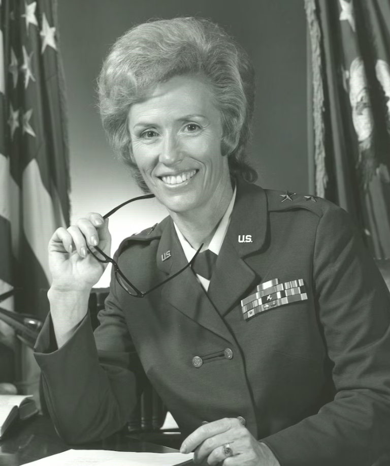 10 military women to celebrate
