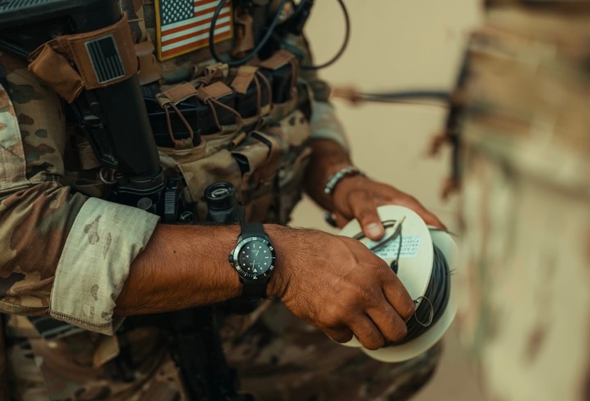The shockingly affordable military watches worn by today's operators ...