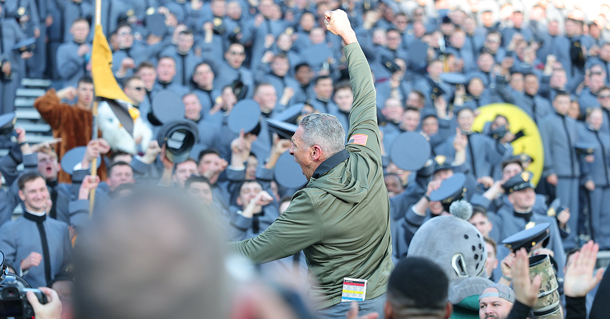 Army edges Temple, Air Force rebounds, Navy routed by Notre Dame