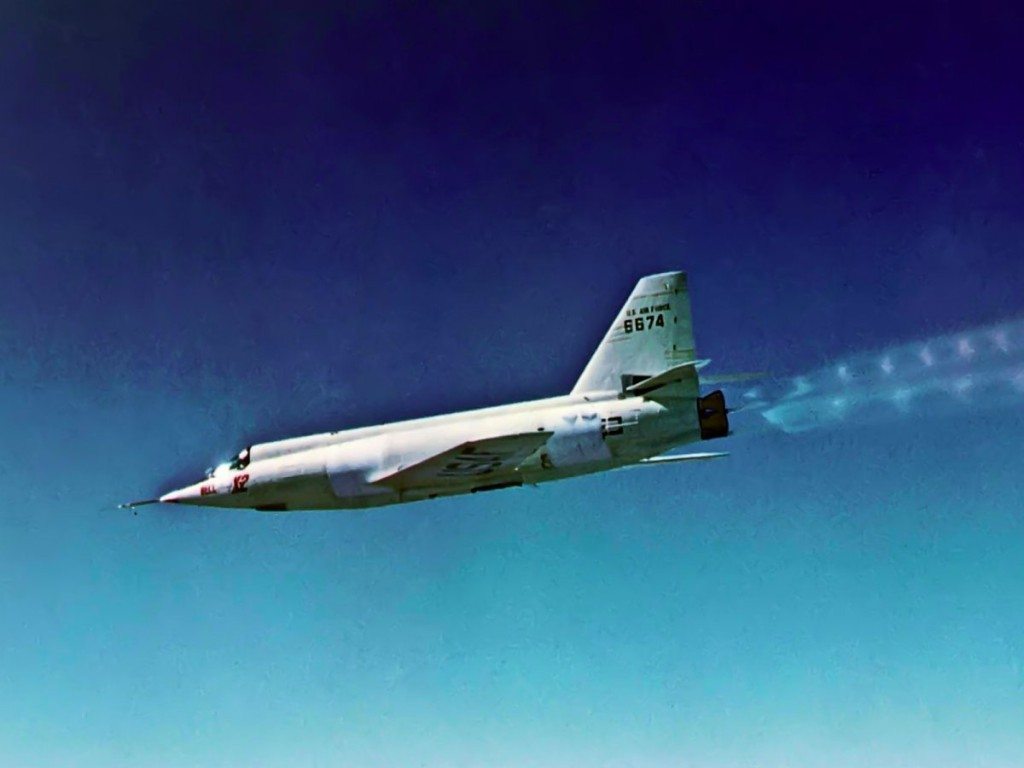 The 9 fastest piloted planes in the world