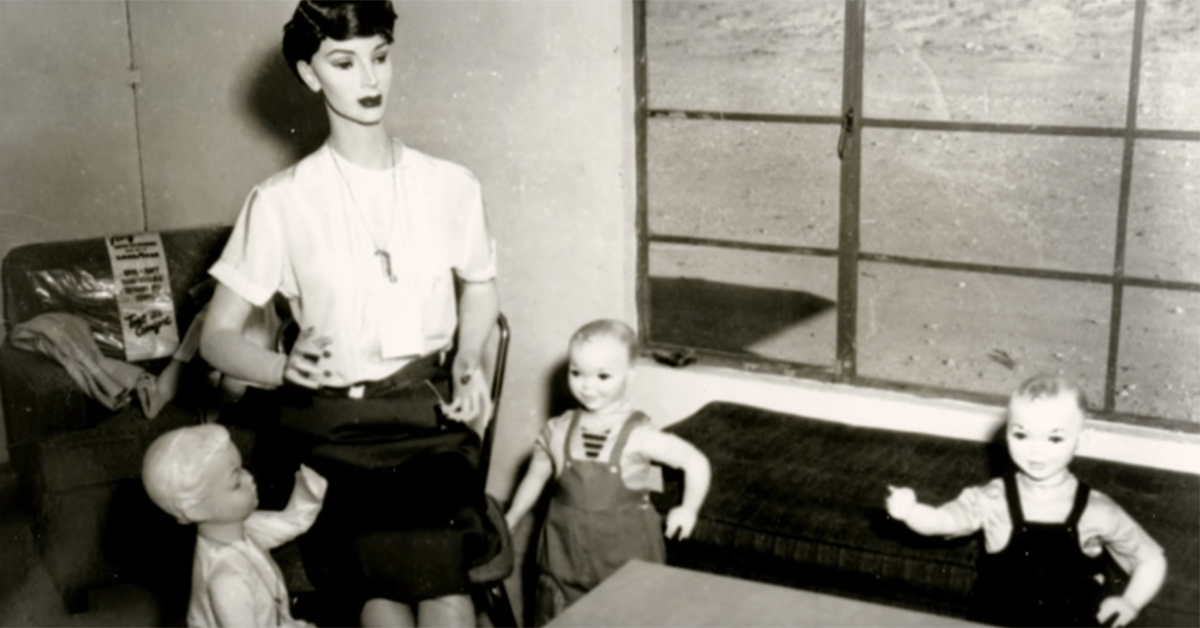 These are the clean cut differences between an atomic and hydrogen bomb