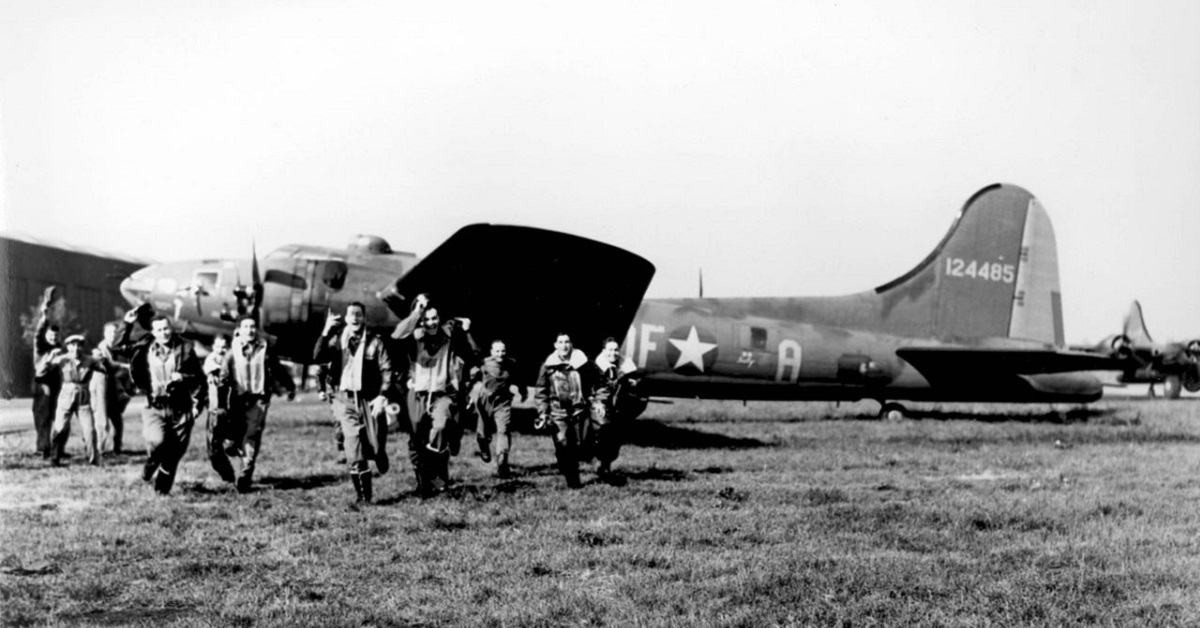 Blinded by flak shrapnel, this airman helped save his B-17 crew