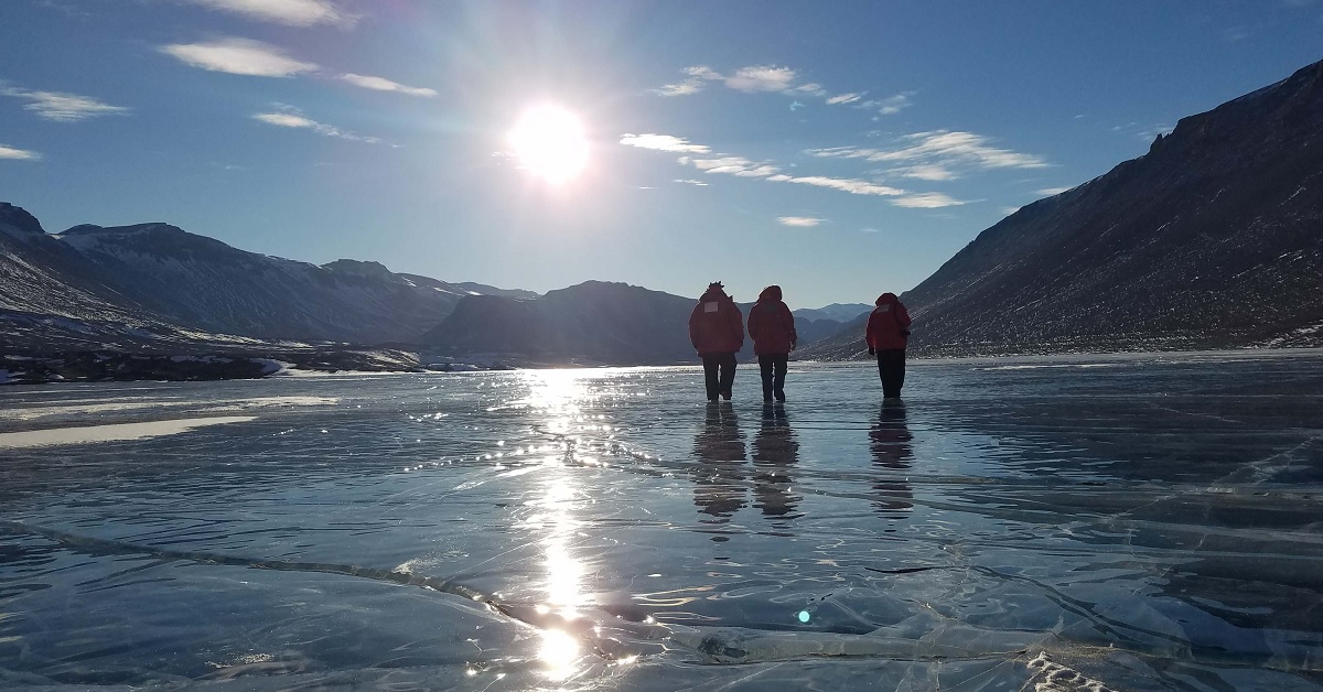This famous actor was a bomber pilot in WWII