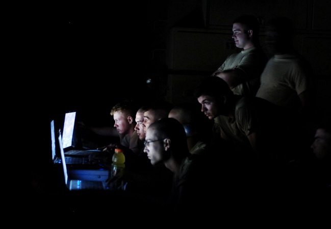 6 types of Commo guys you'll meet in your first unit