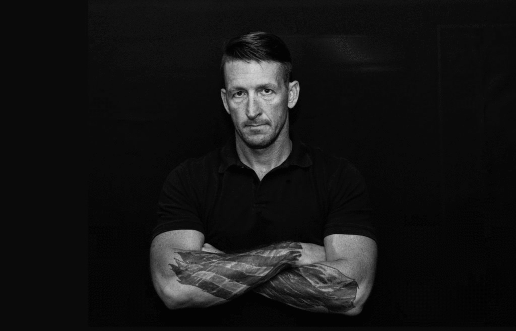 How to escape from being tied up, according to a Navy SEAL