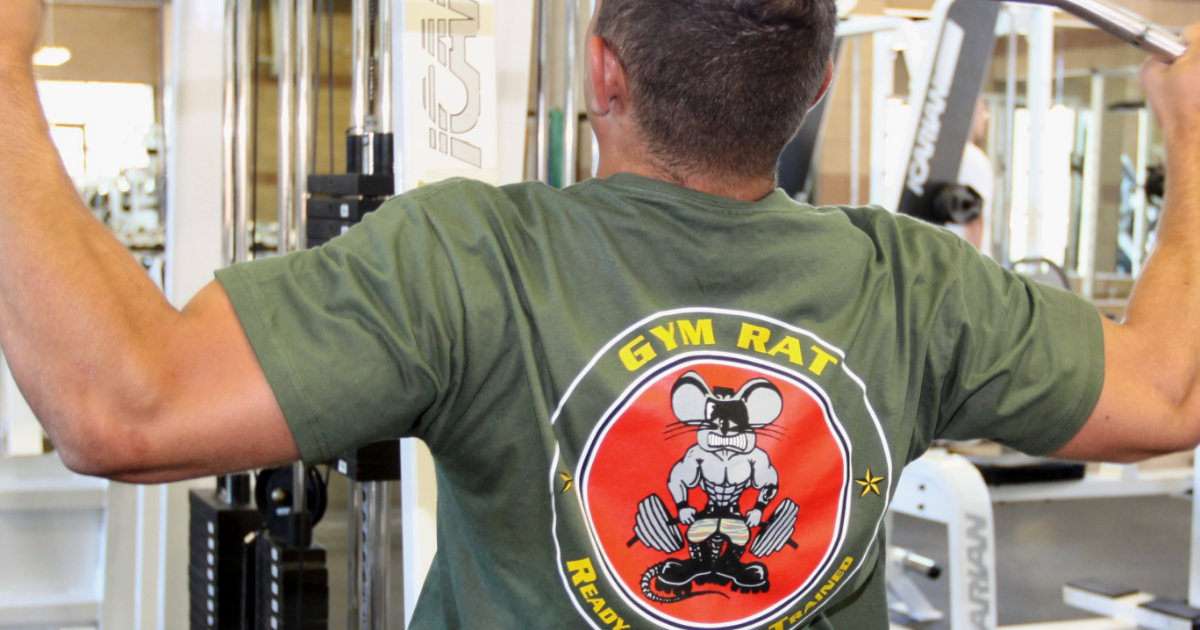 5 ways you're 'creeping' way too hard while at the gym