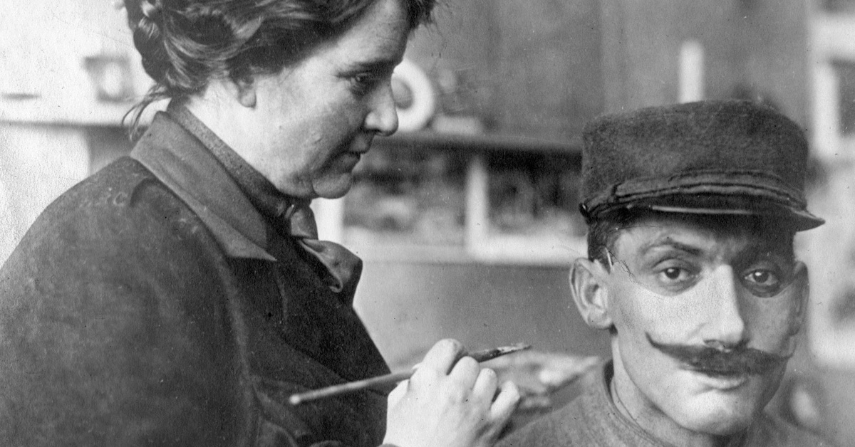 Why Hitler hated red lipstick