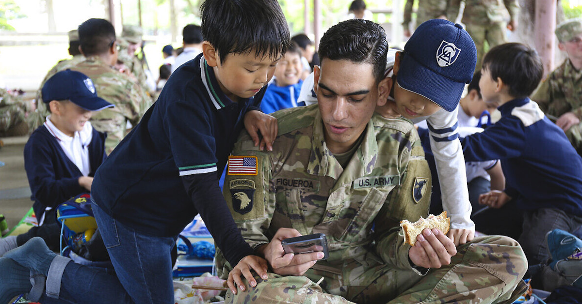 How and when to tell a job you might be PCSing